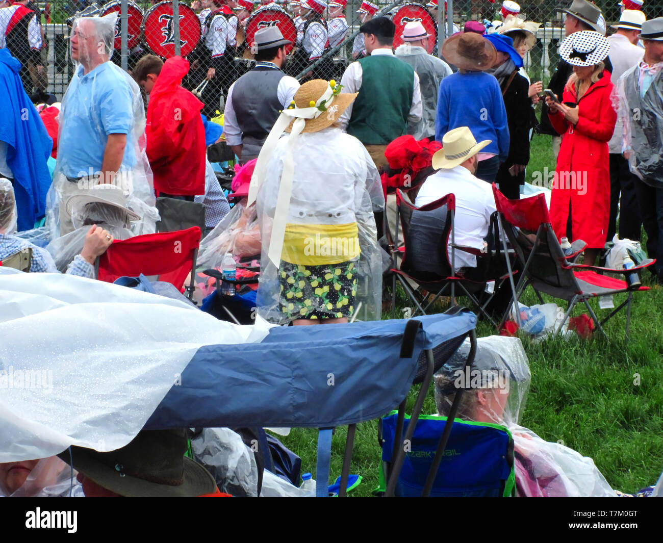 Kentucky derby infield hi-res stock photography and images - Alamy
