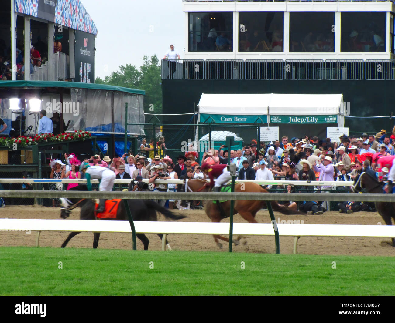 Kentucky derby infield track hi-res stock photography and images - Alamy