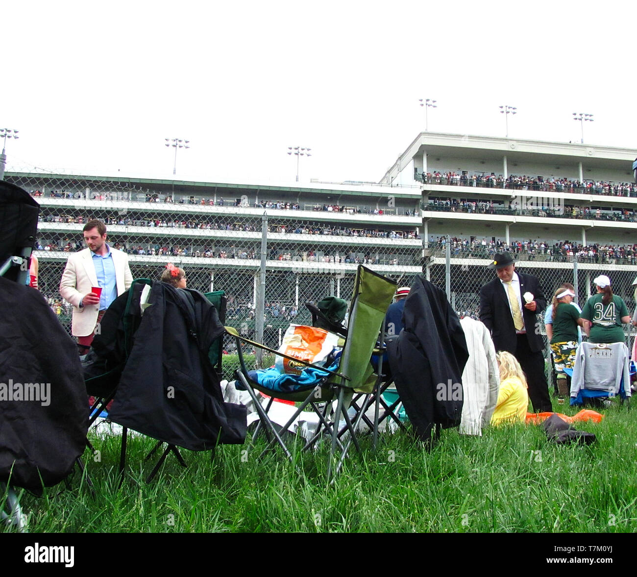 Kentucky derby infield hi-res stock photography and images - Alamy