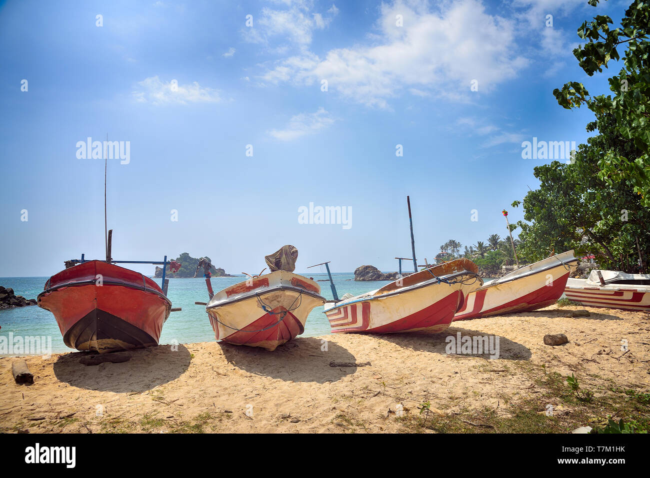 Asian fishing boats hi-res stock photography and images - Alamy