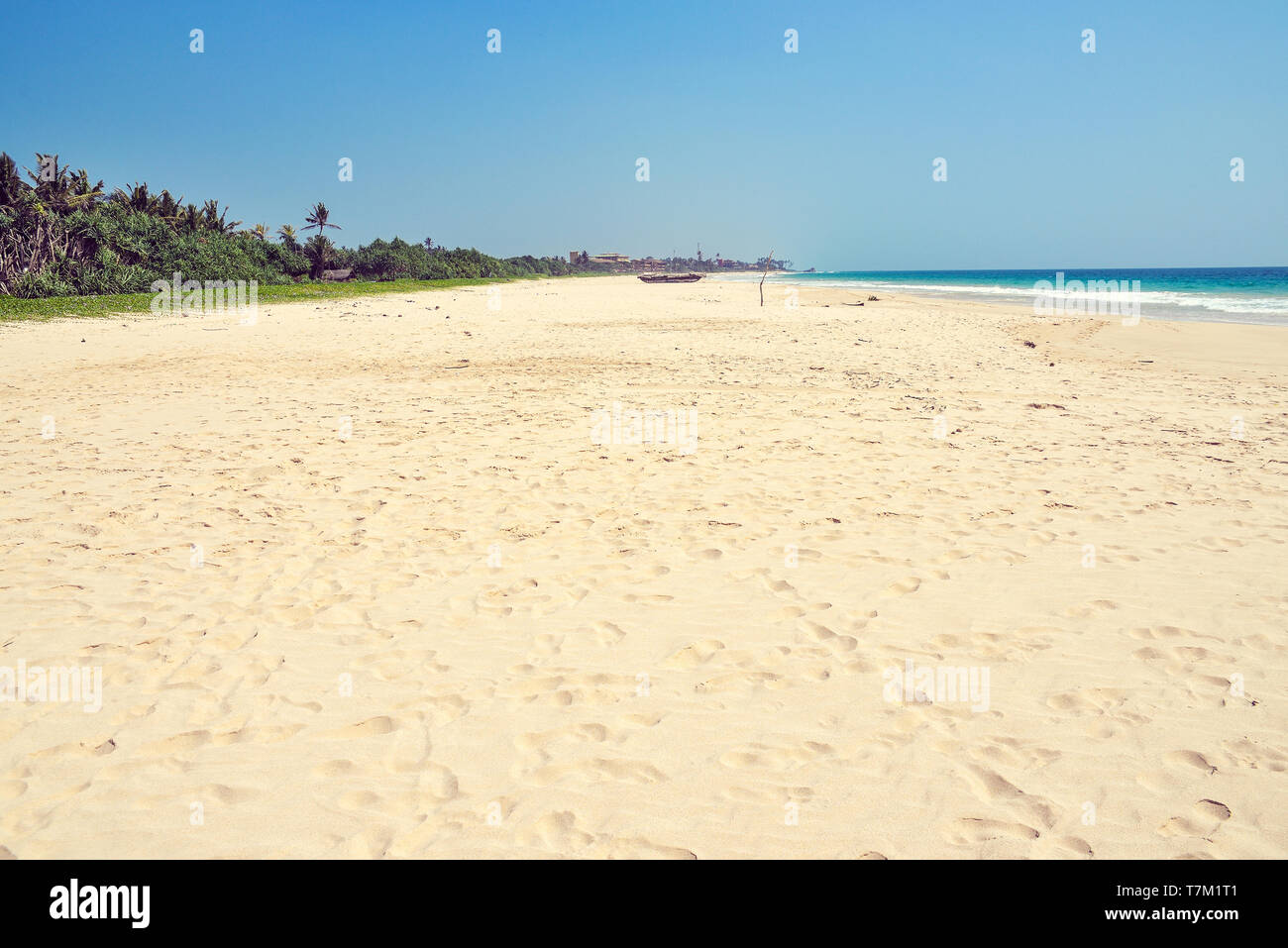 Blue water landscape hi-res stock photography and images - Alamy
