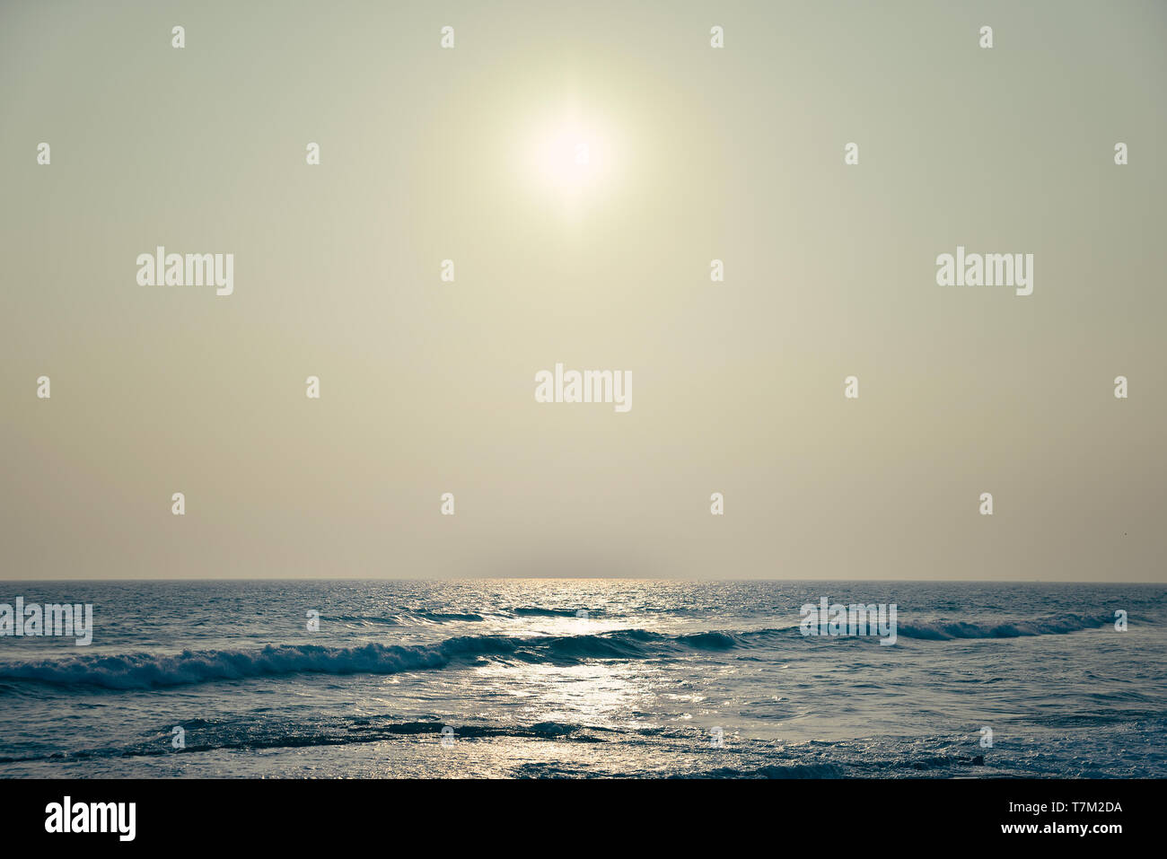 Sun and ocean Stock Photo - Alamy