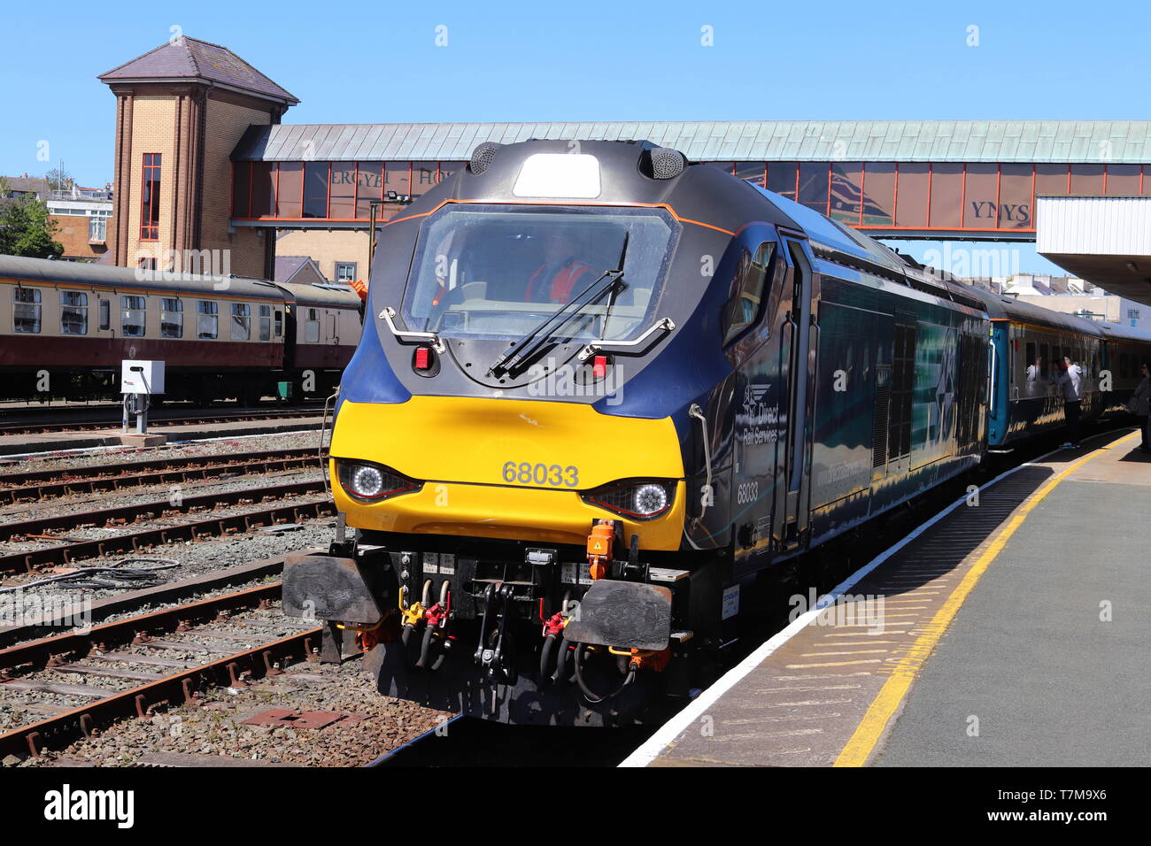 Vigilant a class 68 diesel-electric locomotives at Holyhead station ...