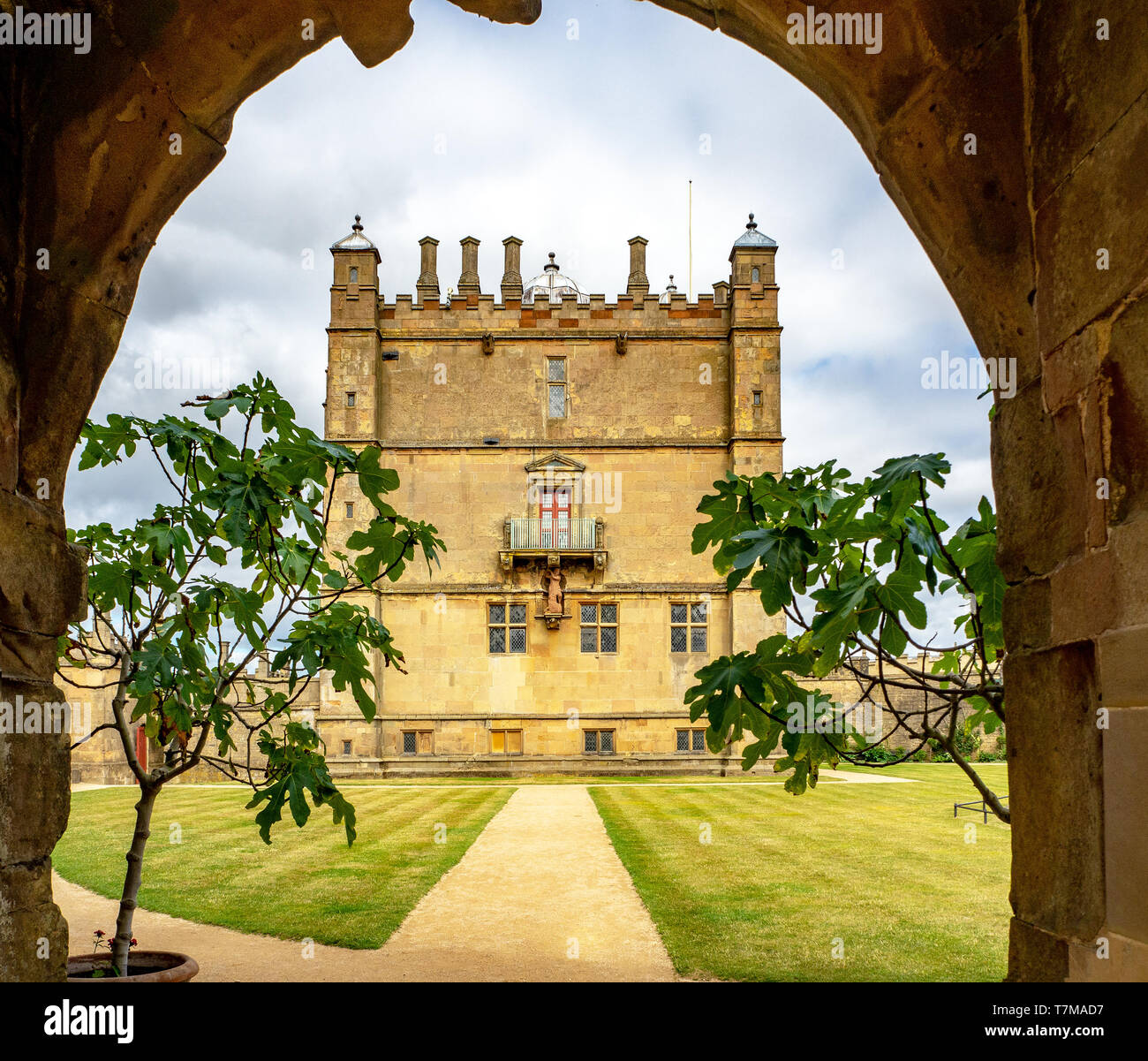 17th century chimneys hi-res stock photography and images - Alamy