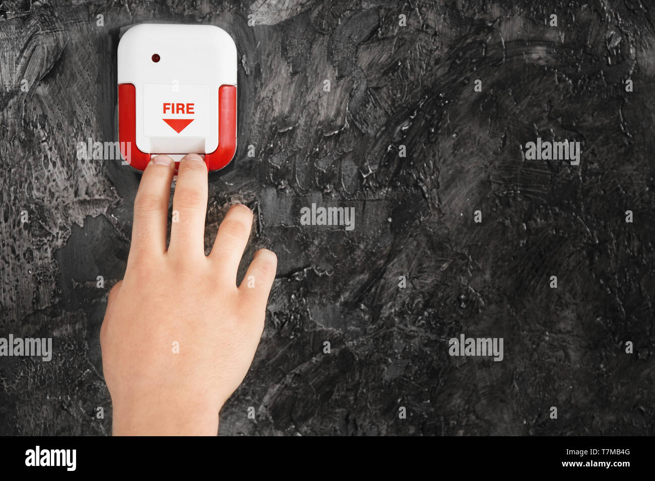 Manual pull fire alarm hi-res stock photography and images - Alamy