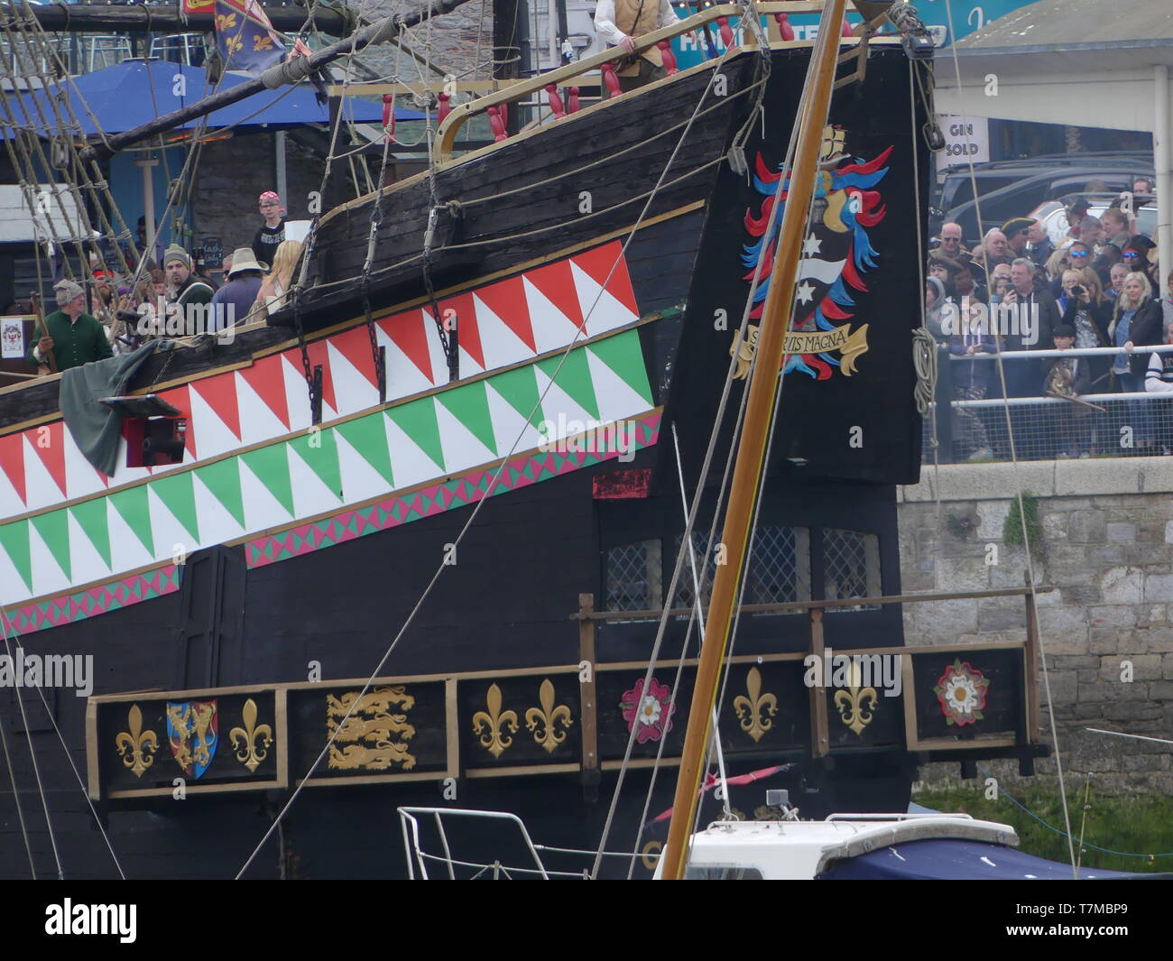 Pirates spectacle pirate hi-res stock photography and images - Alamy