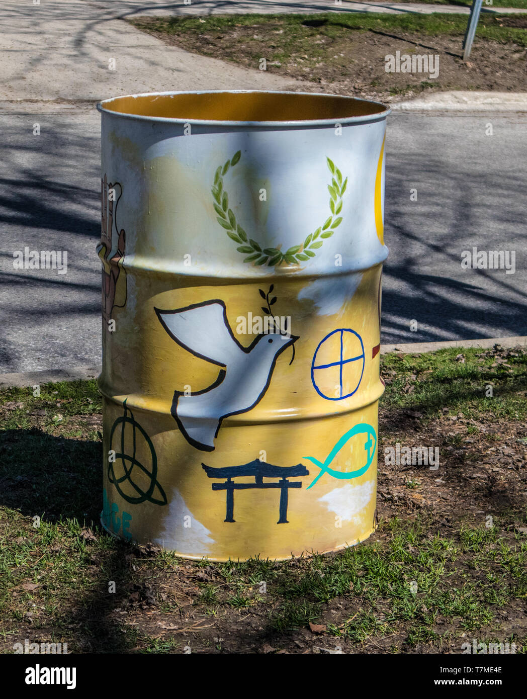 Garbage Can Decorating Competition, annual event in Stratford, Ontario ...