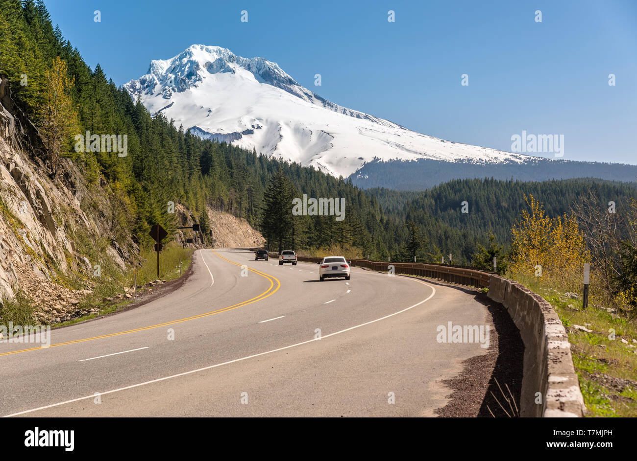 Hood oregon road snow hi-res stock photography and images - Alamy