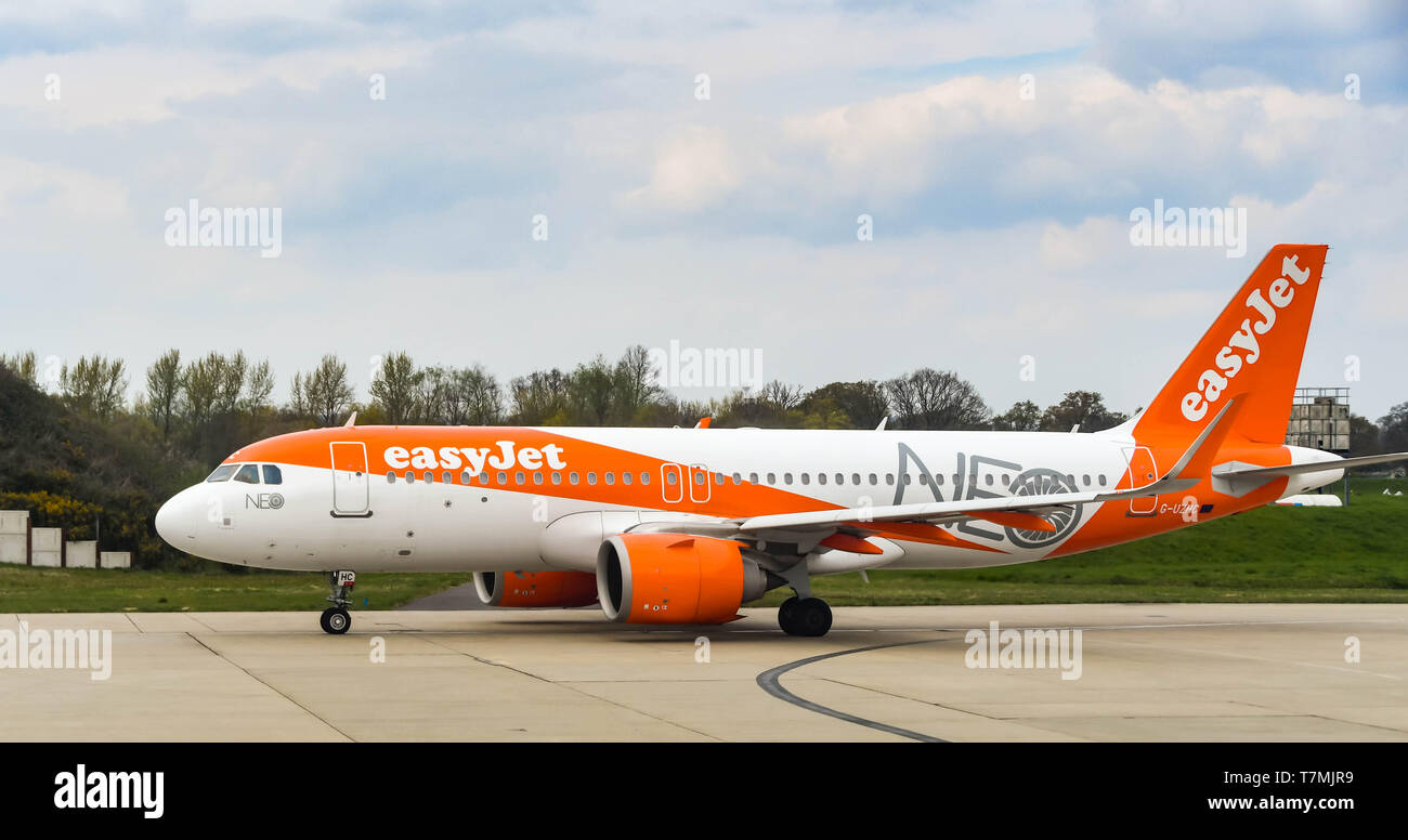 LONDON GATWICK AIRPORT, ENGLAND - APRIL 2019: New Airbus A320 Neo plane ...