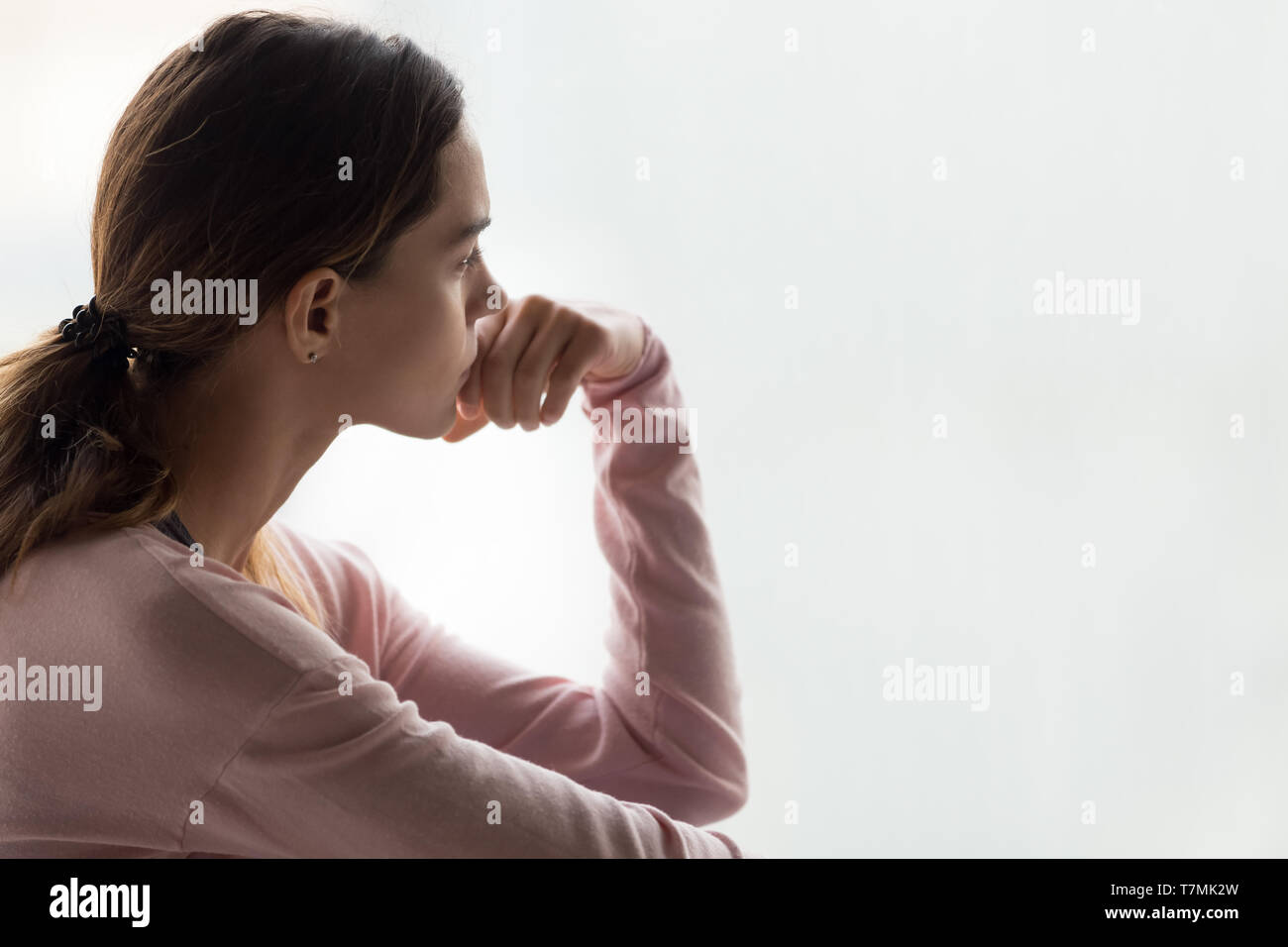 Side view face hi-res stock photography and images - Alamy