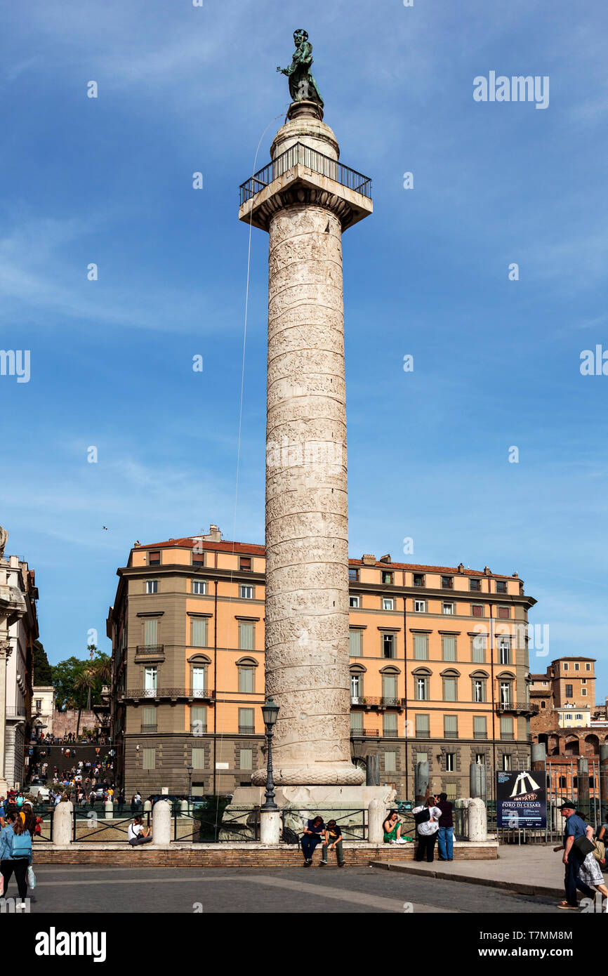 Trajan column battle hi-res stock photography and images - Alamy