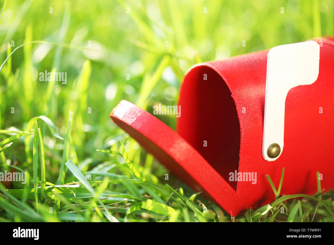 Little message box hi-res stock photography and images - Alamy