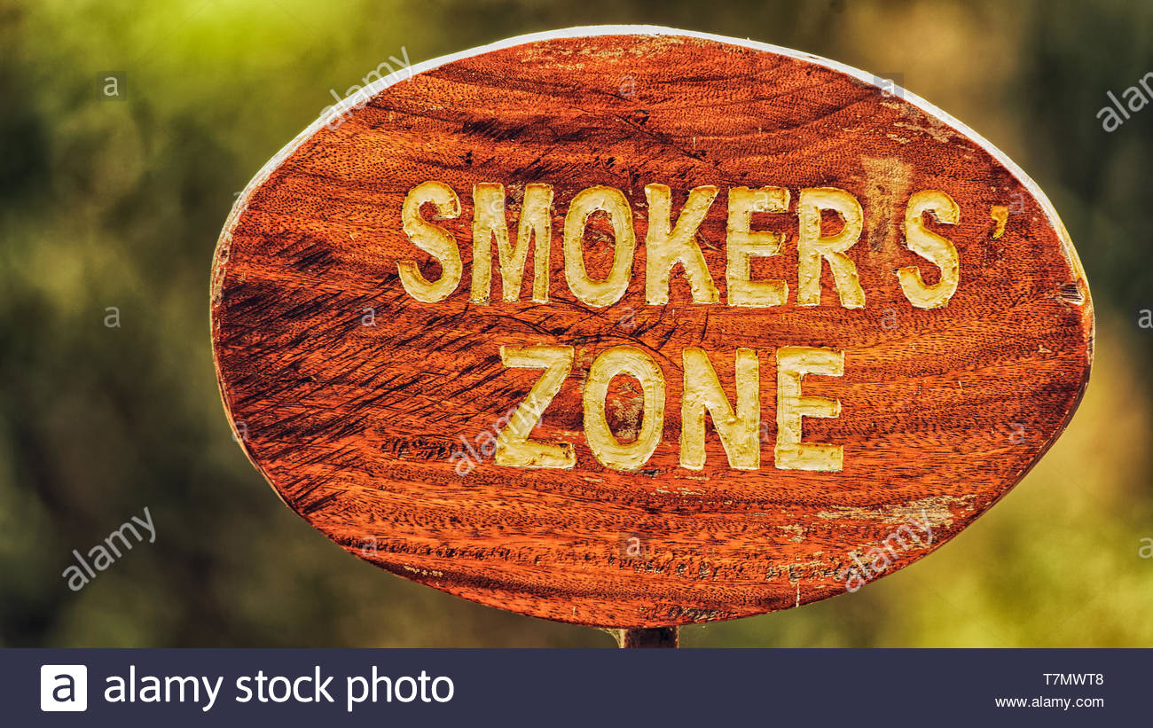 Smoking Zone Stock Photos & Smoking Zone Stock Images - Alamy