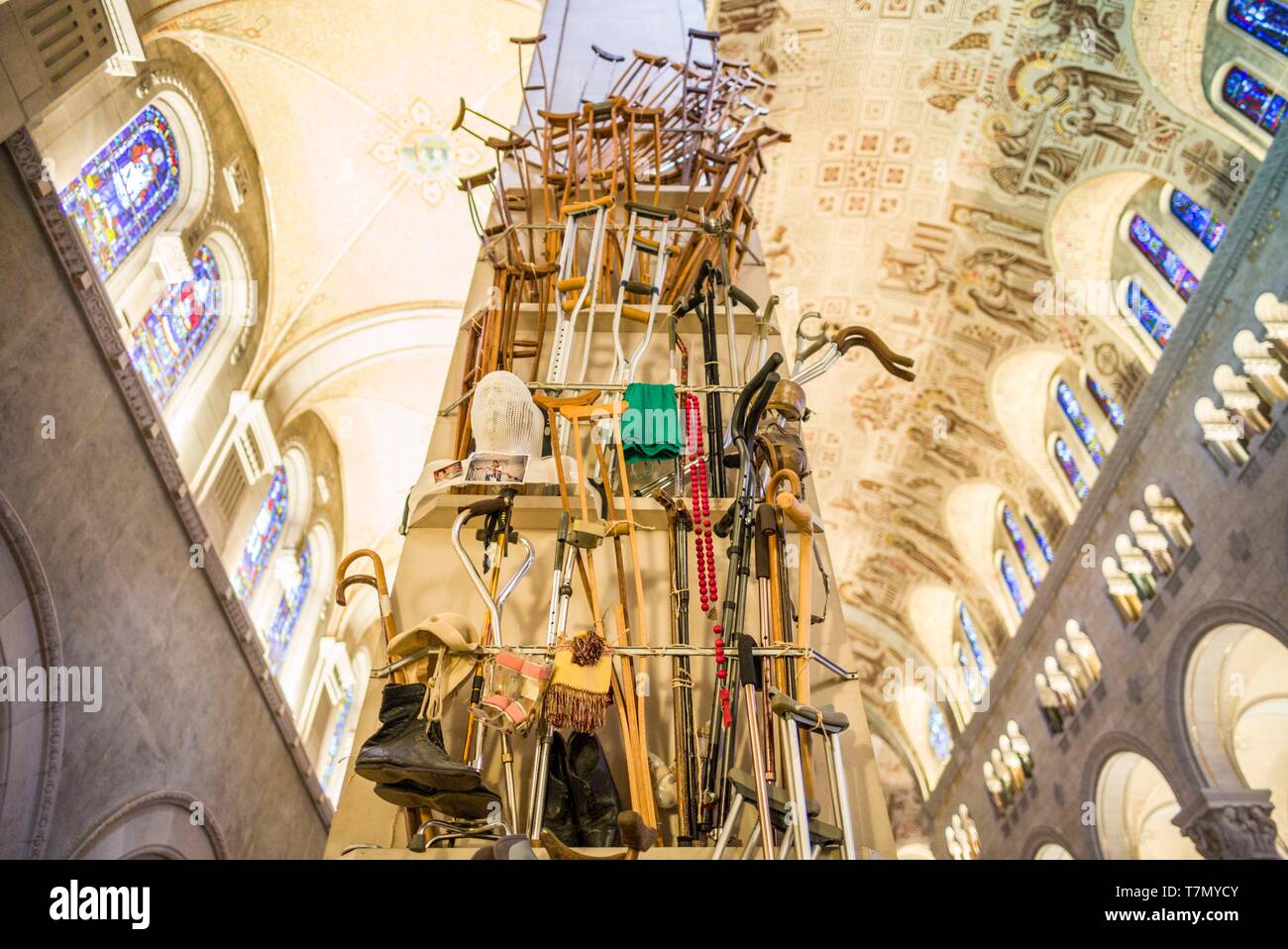 Canada, Quebec, Capitale-Nationale Region, Beaupre Coast, Ste-Anne de ...