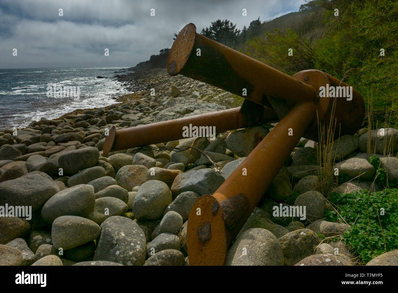 Large metal flotsam hi-res stock photography and images - Alamy