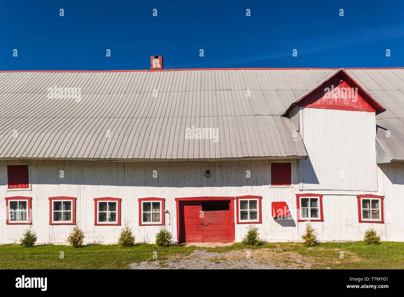 Quebec farm hi-res stock photography and images - Alamy
