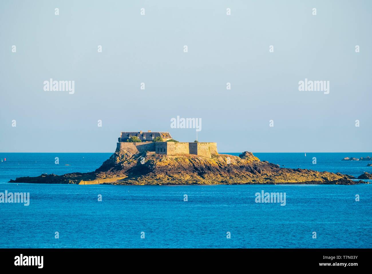 france-ille-et-vilaine-dinard-fort-of-harbour-island-17th-century