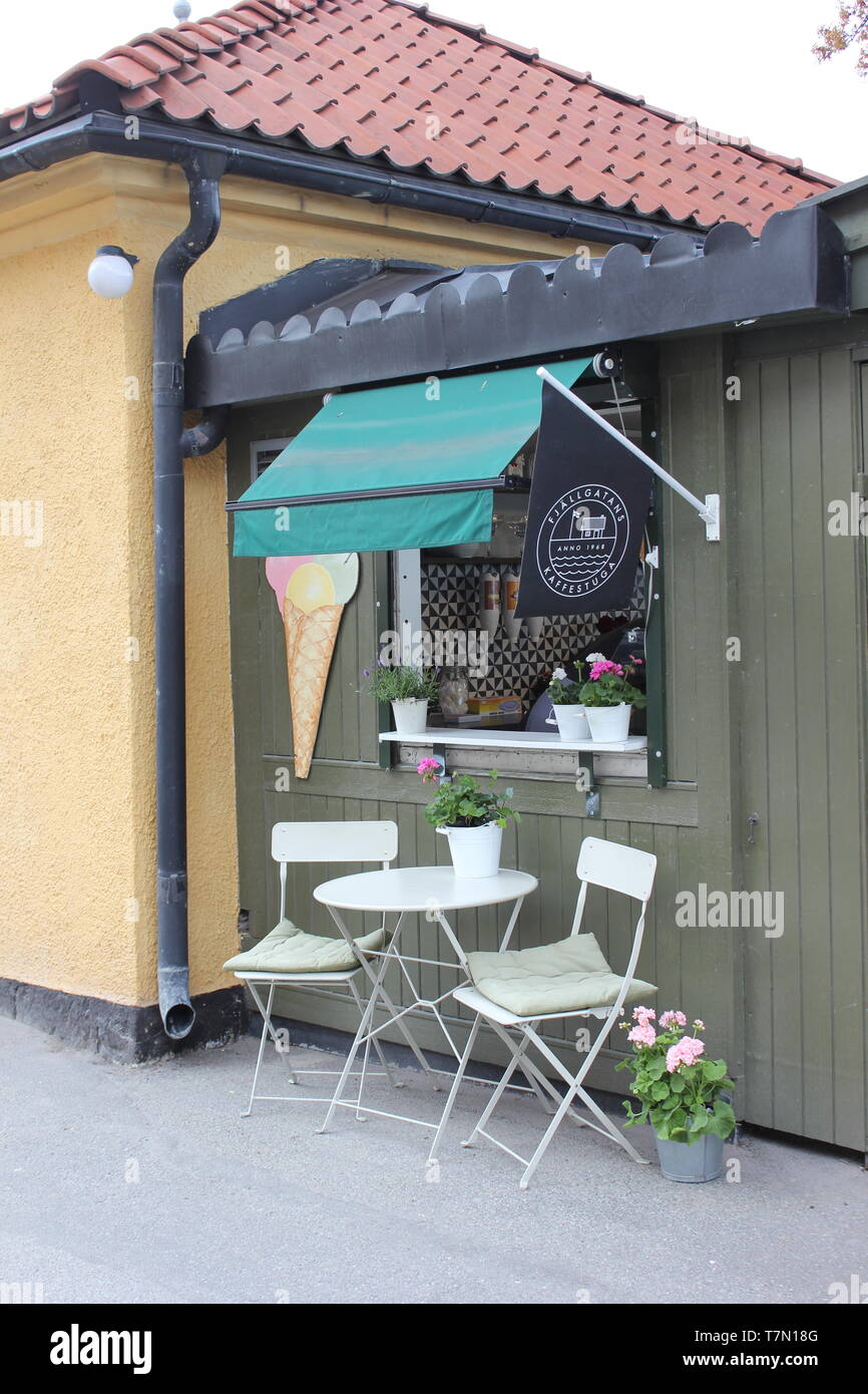 small ice cream cafe Stock Photo - Alamy
