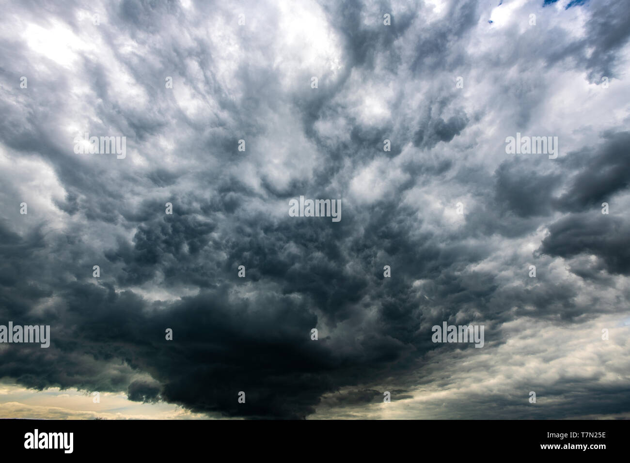 Anvil cloud hi-res stock photography and images - Alamy