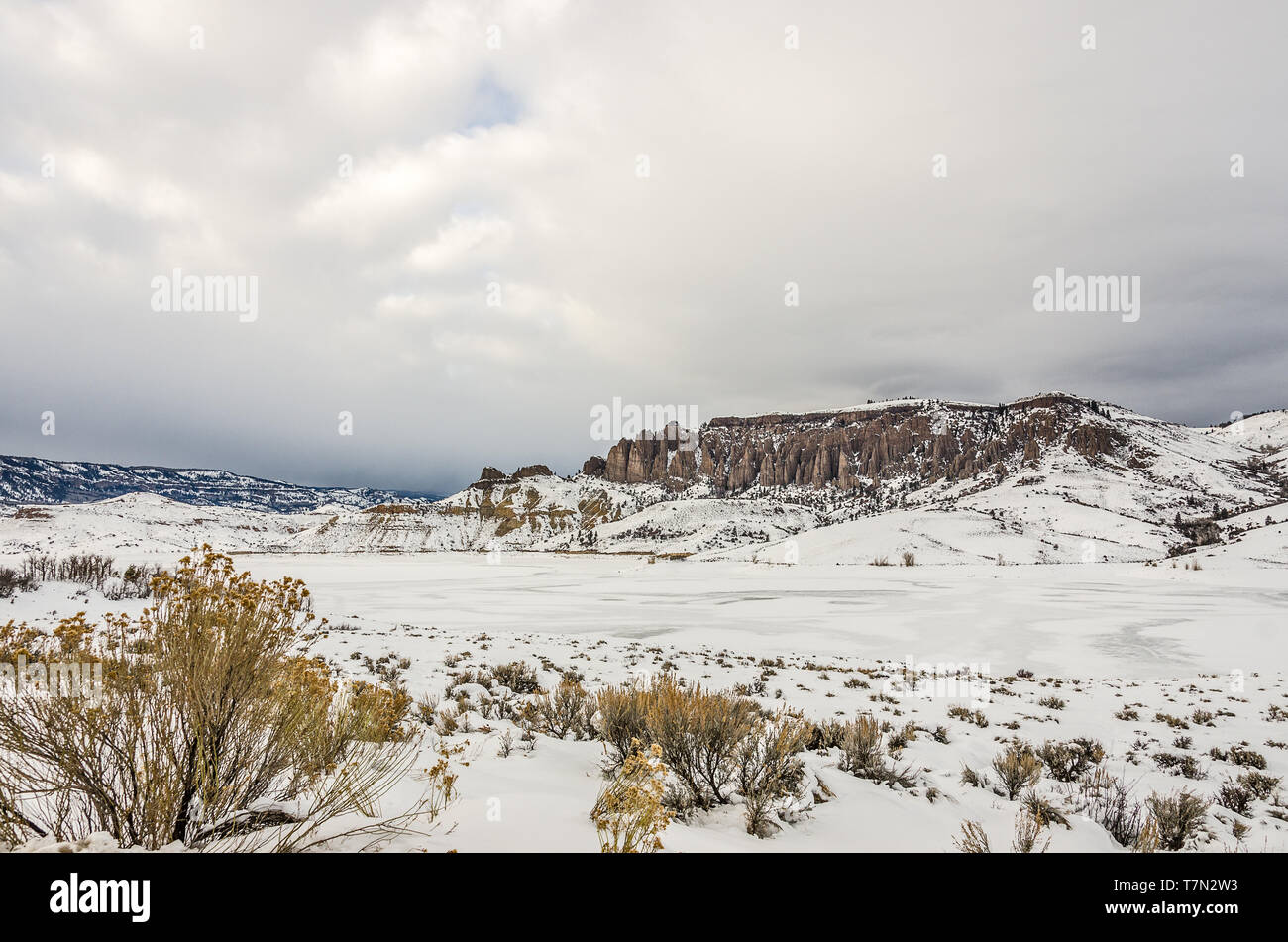 Divided Highway Sign Stock Photo - Alamy