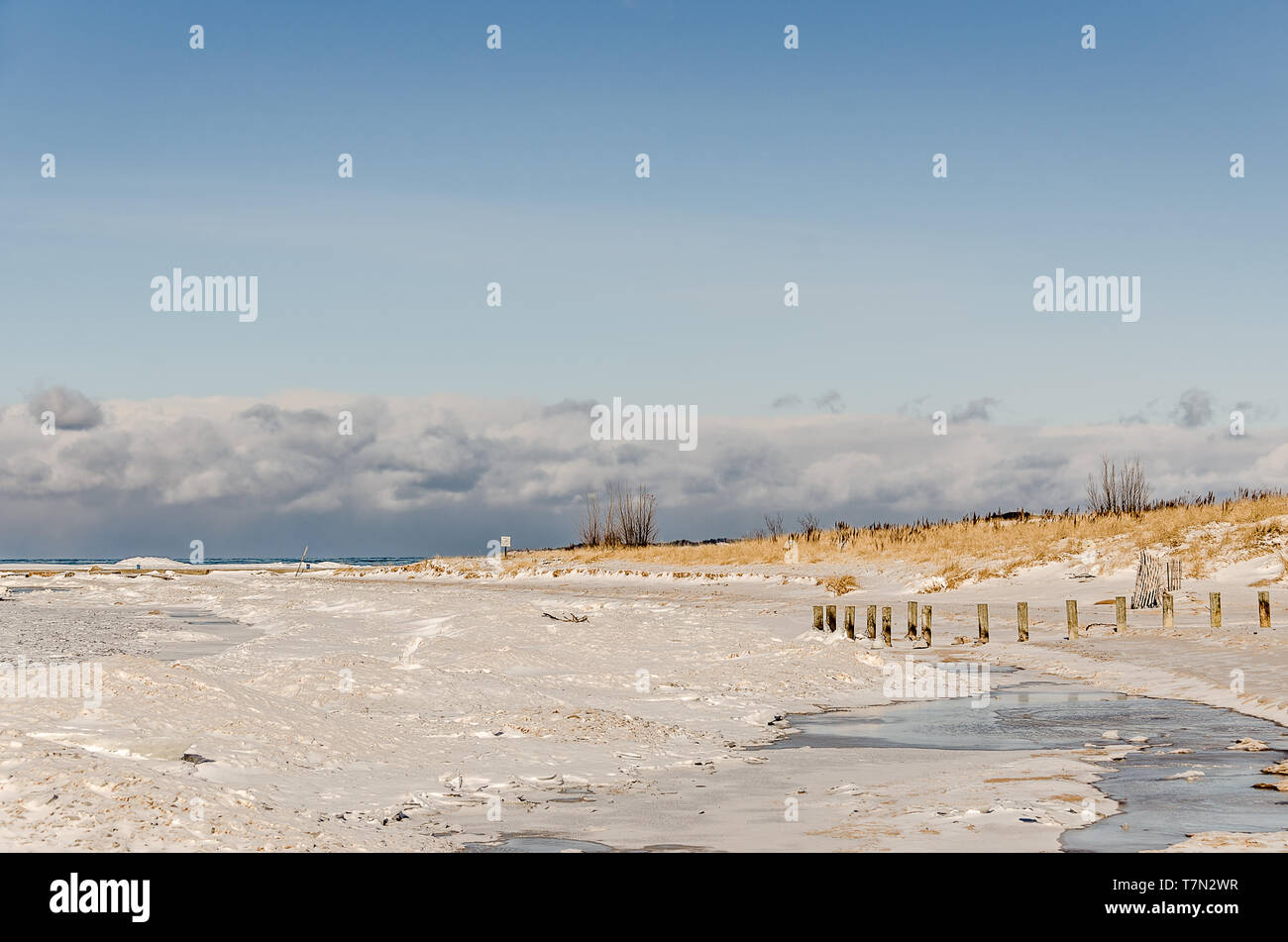 Divided Highway Sign Stock Photo - Alamy