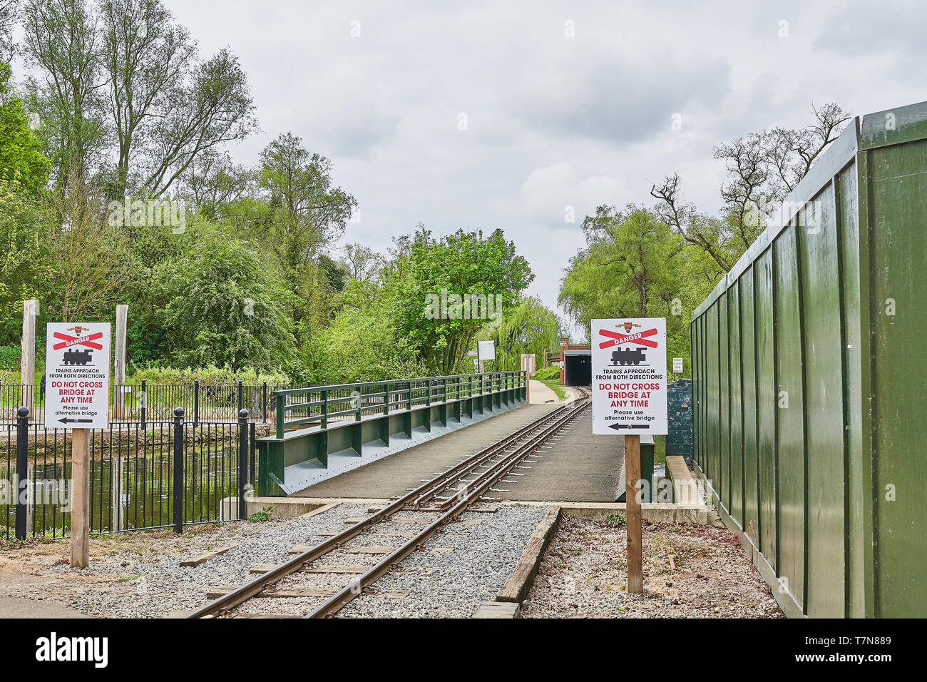Warning on the steam engine single track leisure railway line at ...
