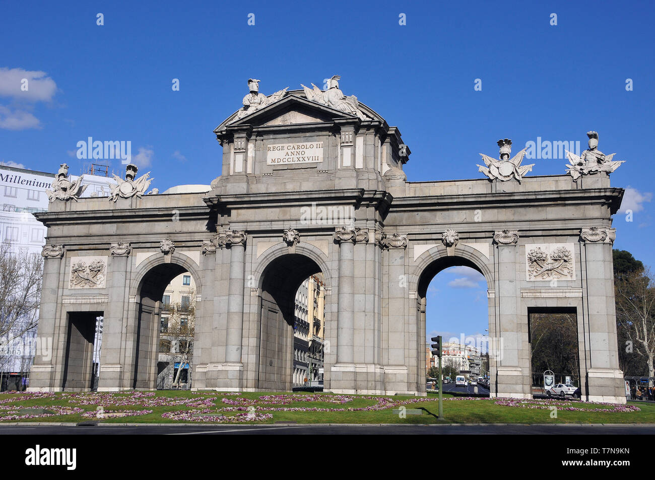 Puerta de alcala alcala gate hi-res stock photography and images - Alamy