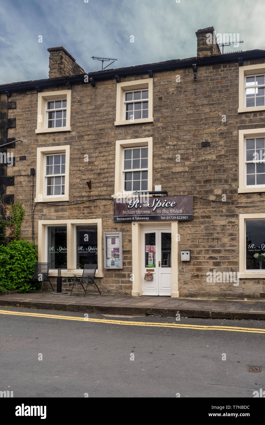 Settle town centre in the Yorkshire Dales Stock Photo - Alamy