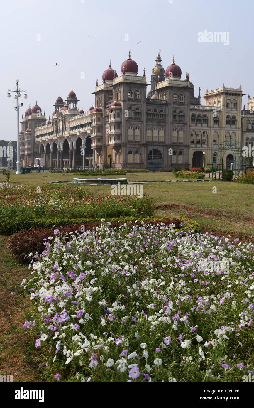 The Royal Seat of the Maharajas of Mysore, Mysore Palace, India Stock ...