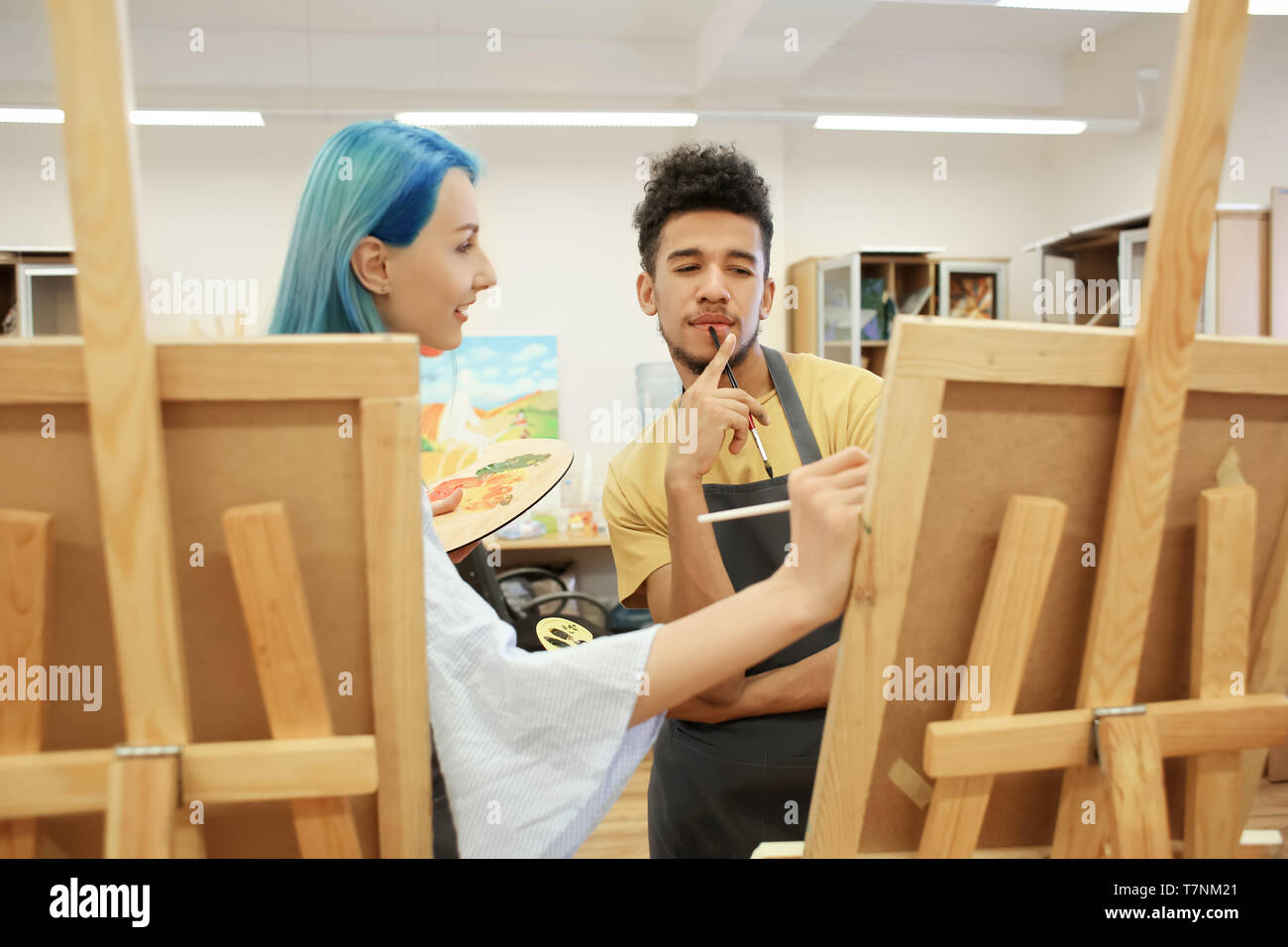 Female students painting still hi-res stock photography and images - Alamy