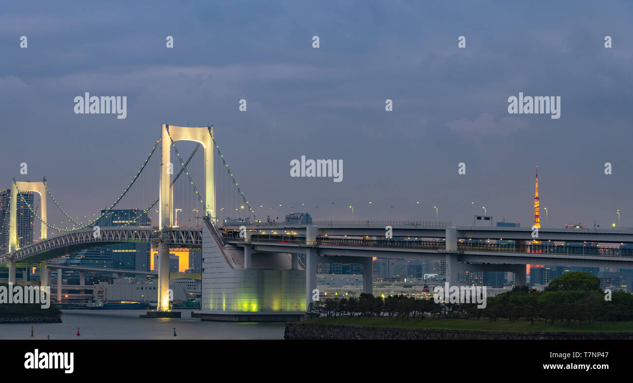 Beautiful night view of Odaiba, Tokyo Tower and Rainbow Bridge in Tokyo ...
