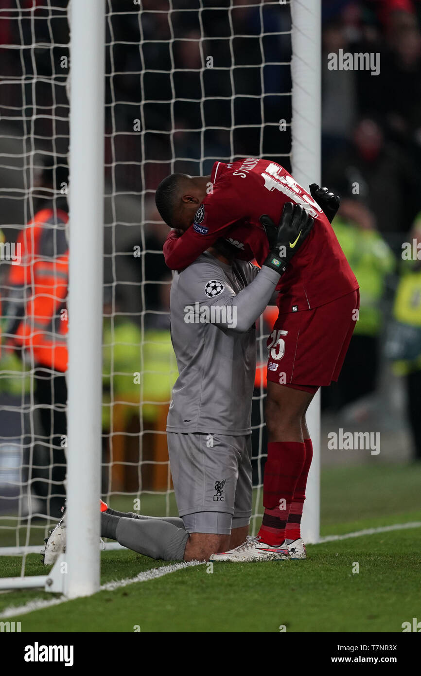 Alison becker hi-res stock photography and images - Alamy