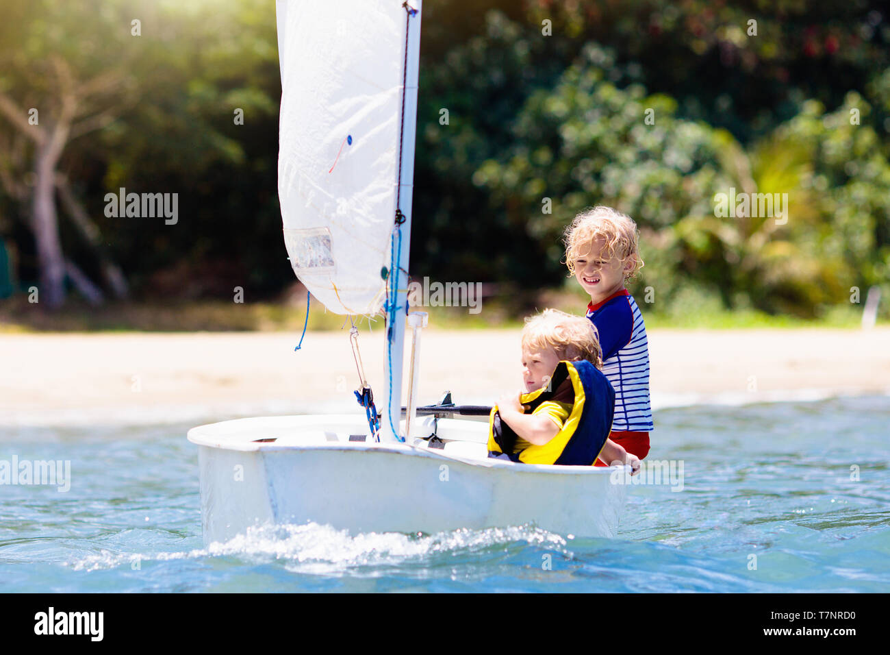 Little ship club hi-res stock photography and images - Alamy