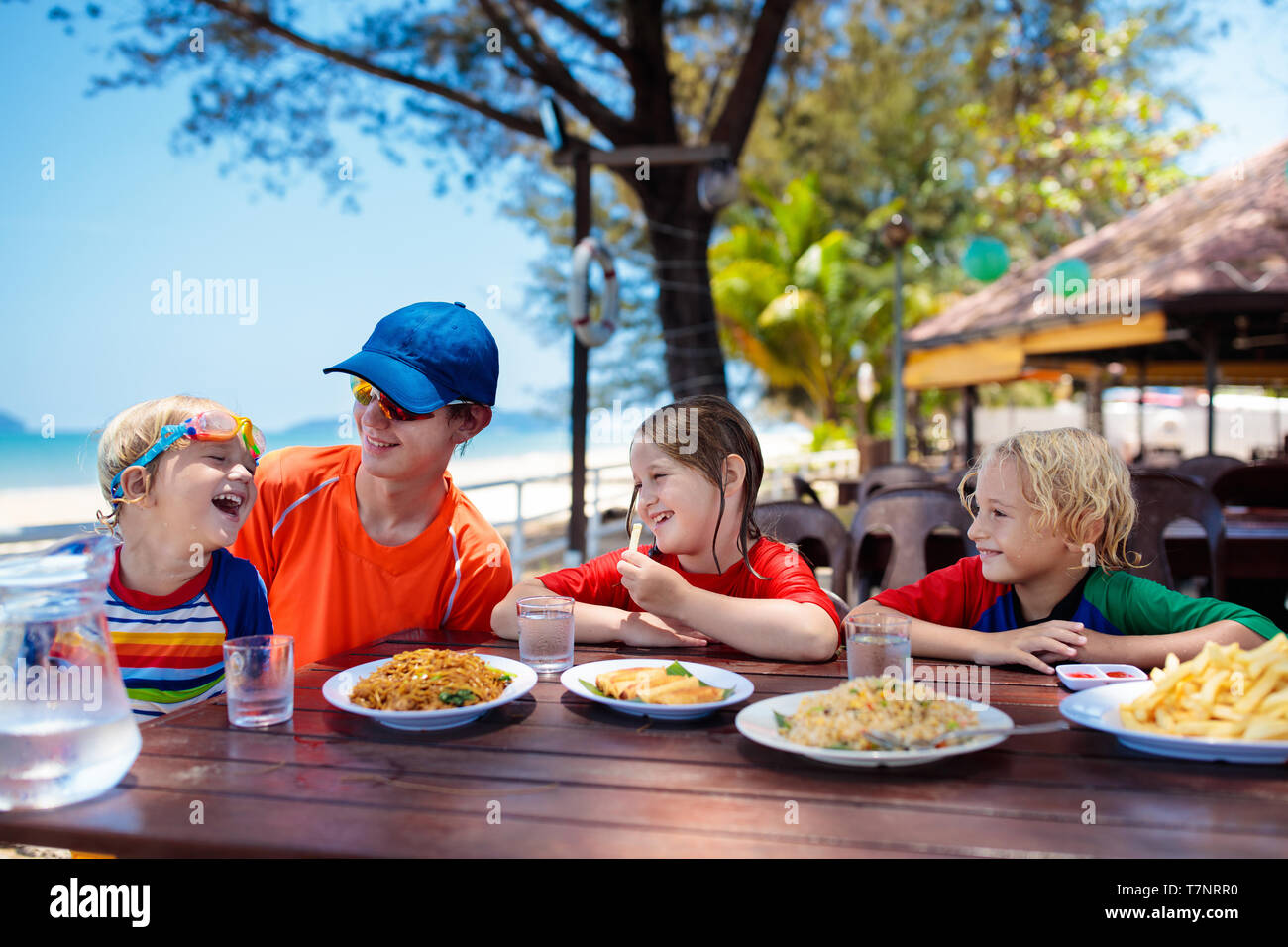 Man pool lunch table hi-res stock photography and images - Alamy