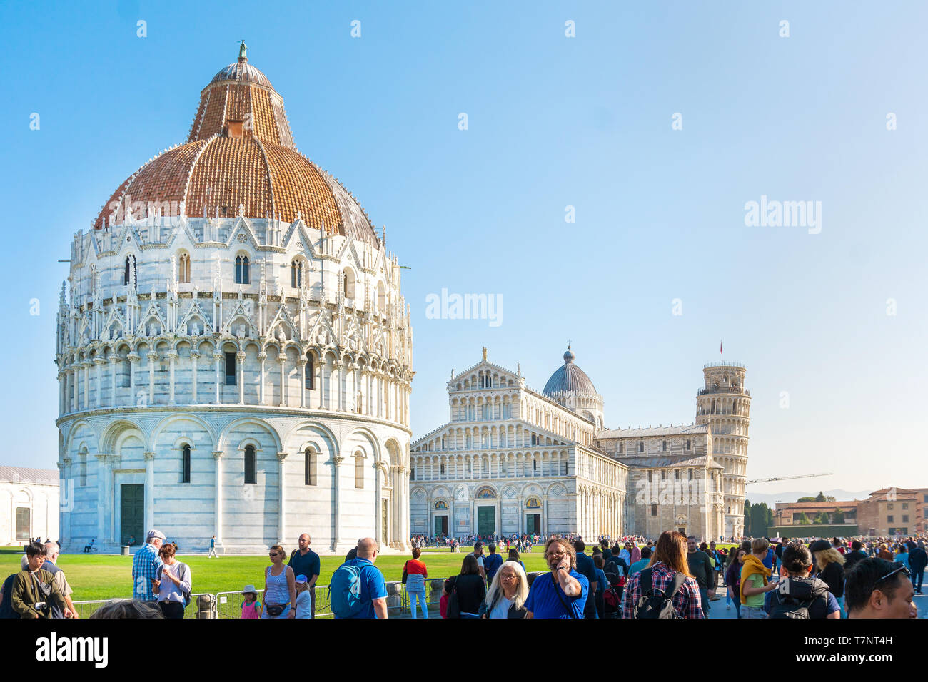 Pisa, Italy-October 21, 2018:tourists walk among the symbolic places of ... Pisa, Italy-October 21, 2018:tourists walk among the symbolic places of ...