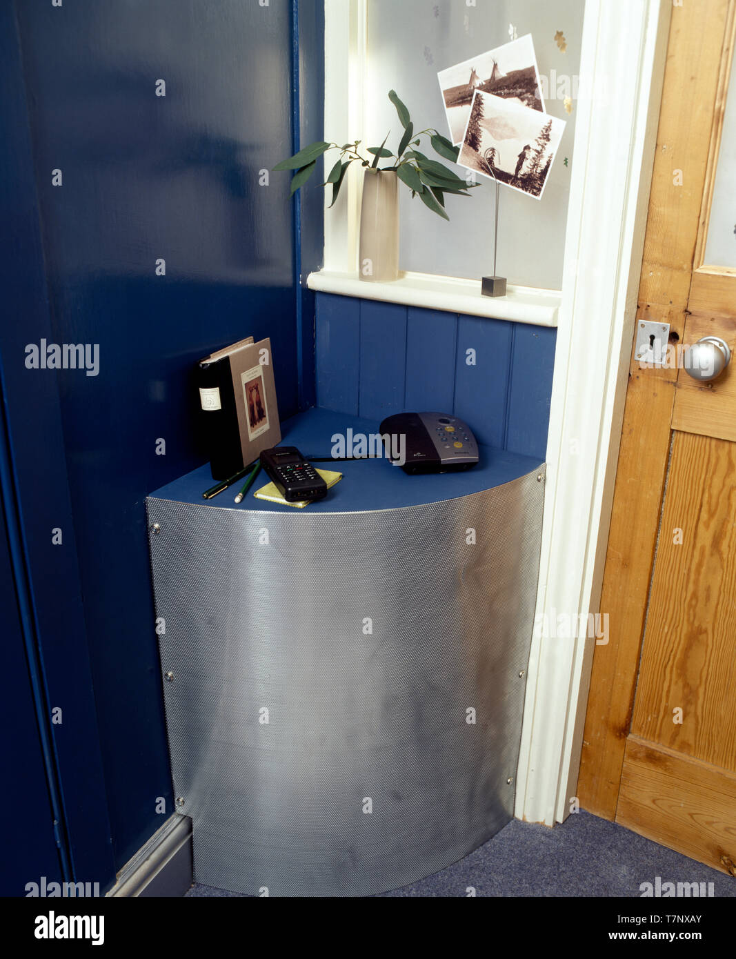 Making a cupboard hi-res stock photography and images - Alamy