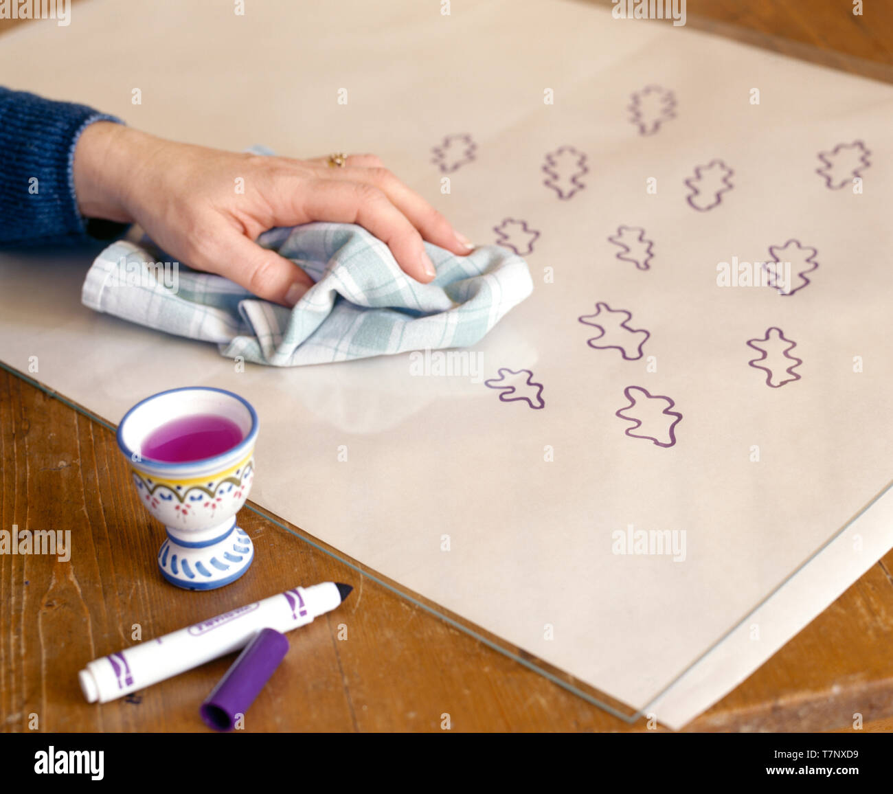 Wiping down drawing hi-res stock photography and images - Alamy