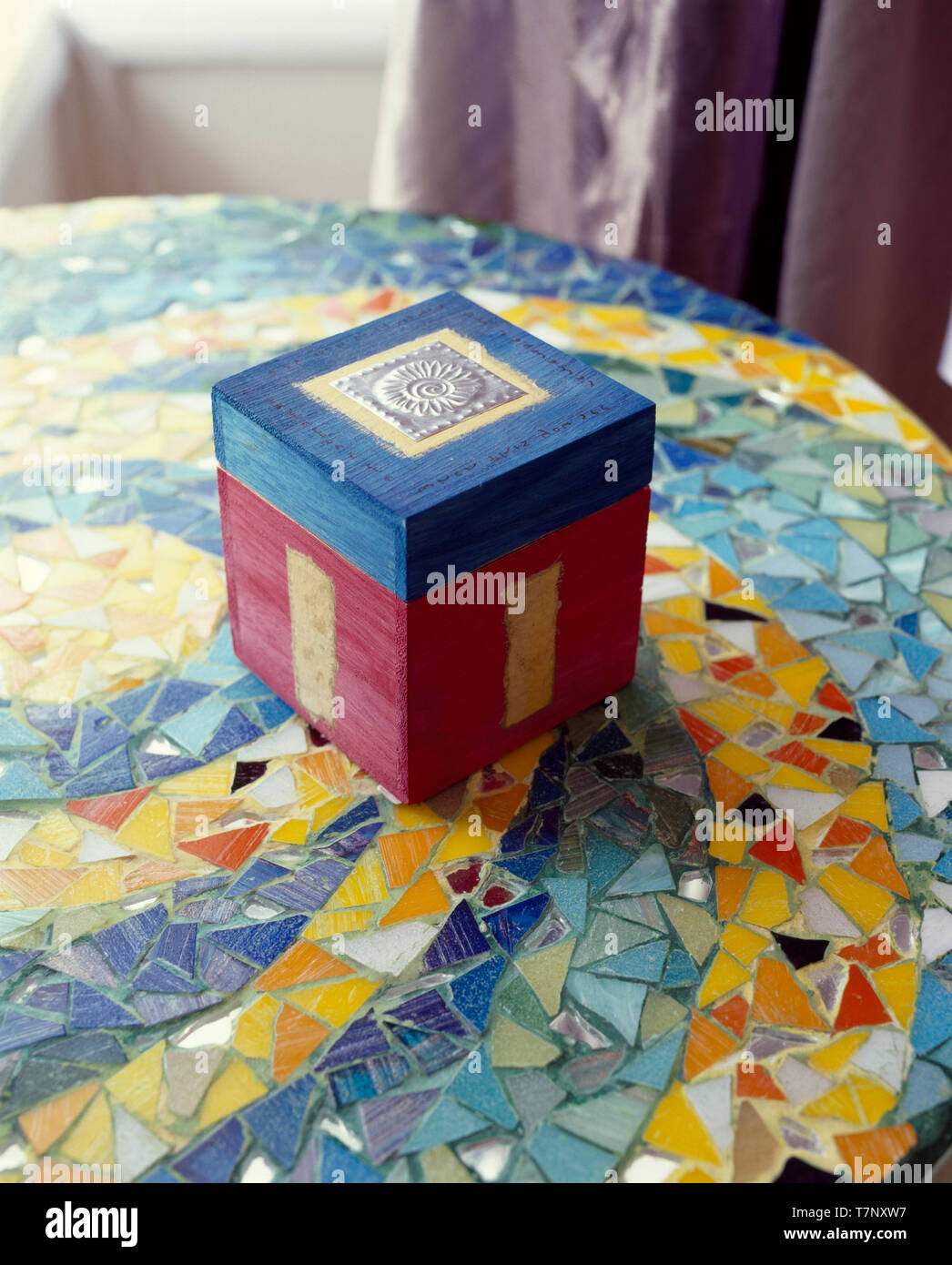 Mosaic tables hi-res stock photography and images - Alamy