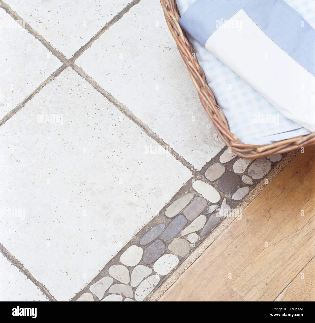 Tiled border hi-res stock photography and images - Alamy