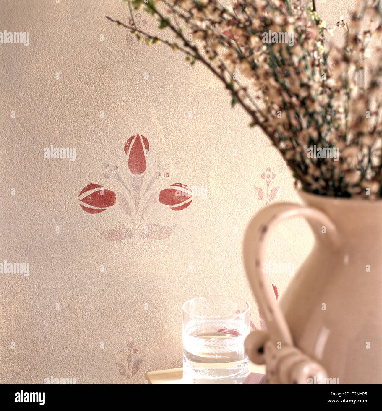 Stenciled wall hi-res stock photography and images - Alamy