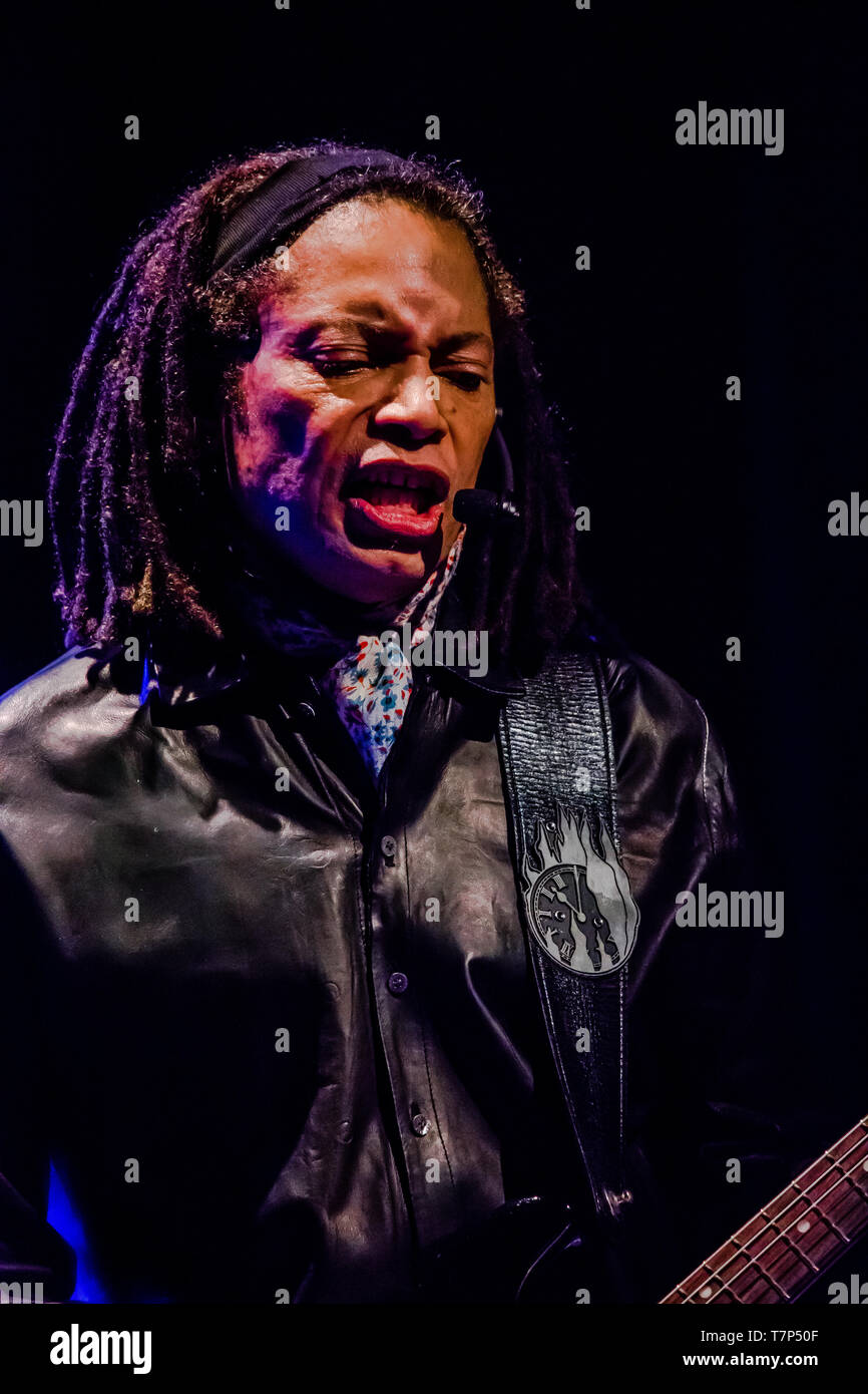 Sananda Maitreya's Instagram, Twitter & Facebook on IDCrawl