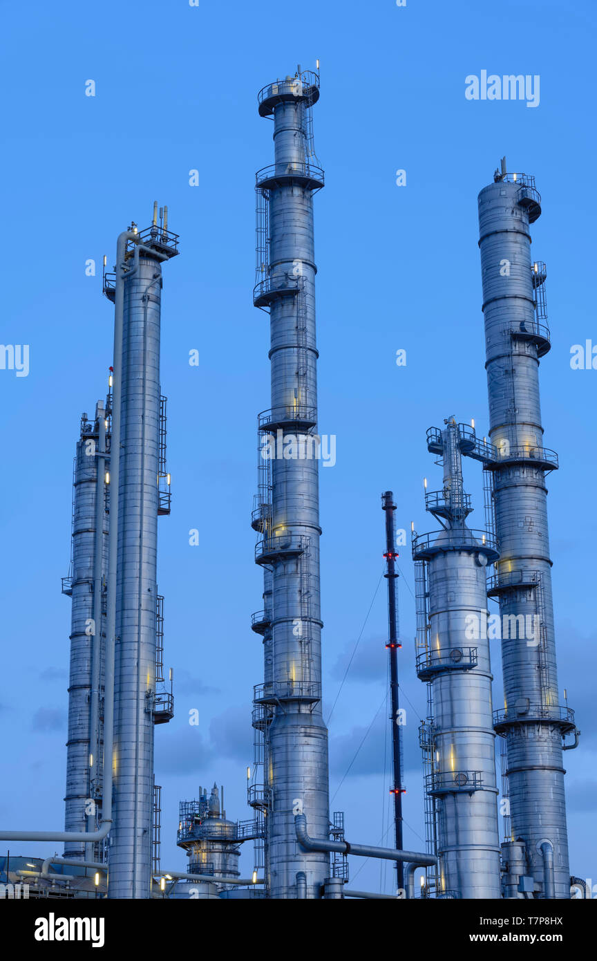 Distillation tower piping distillation tower hi-res stock photography ...