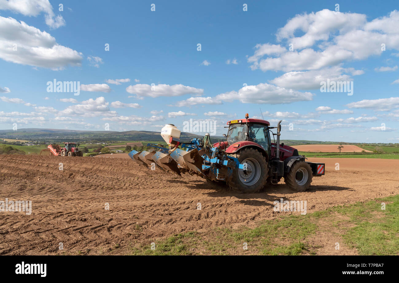 Tractor and potato planting machine hi-res stock photography and images ...