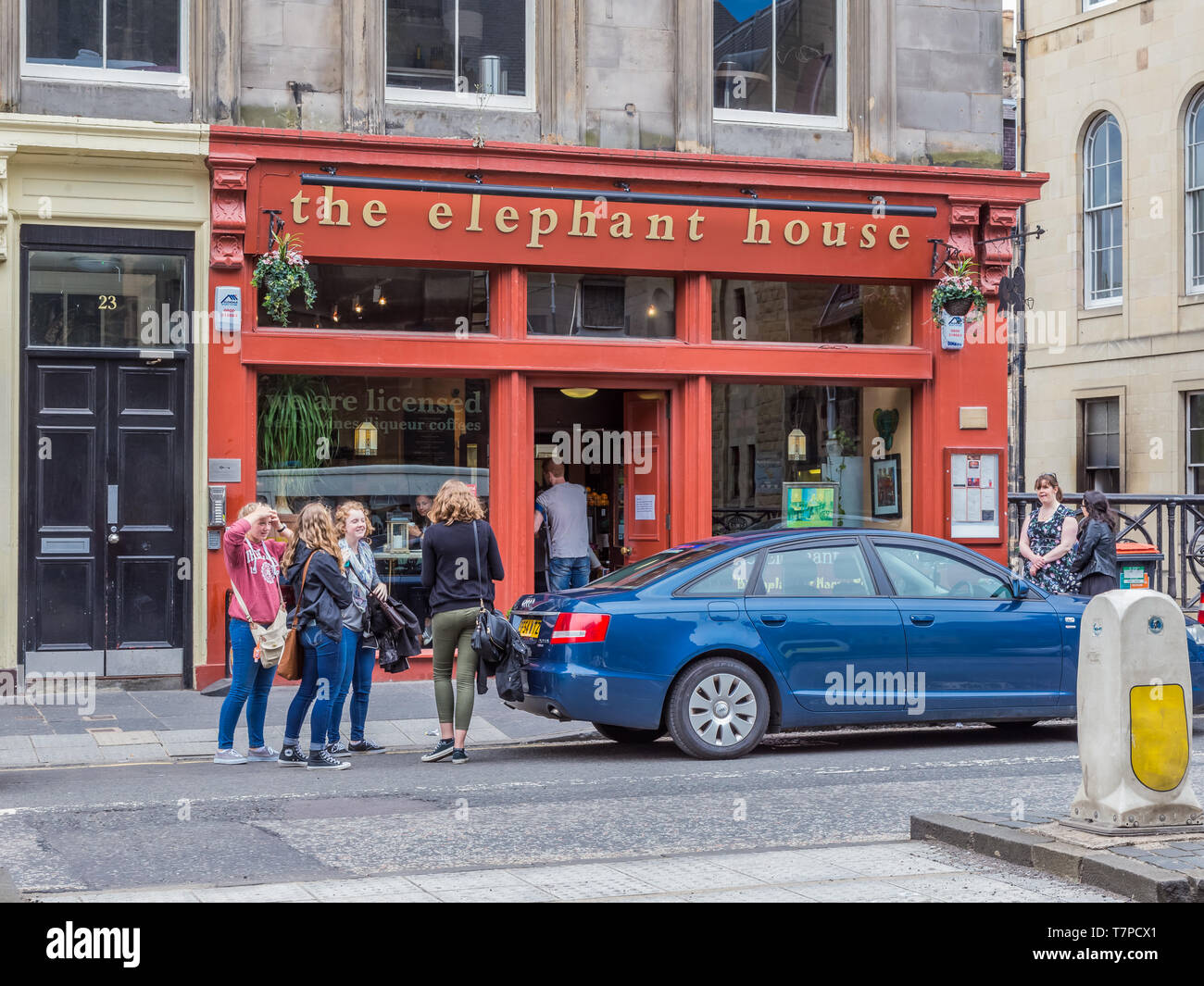 The elephant house hi-res stock photography and images - Alamy