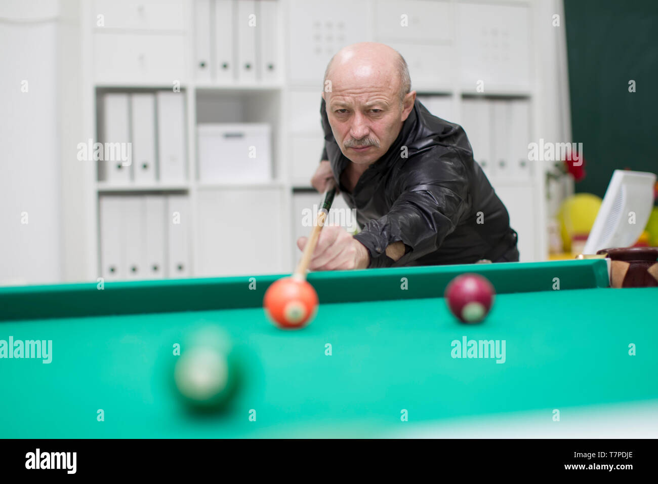 Billiards club old hi-res stock photography and images - Alamy
