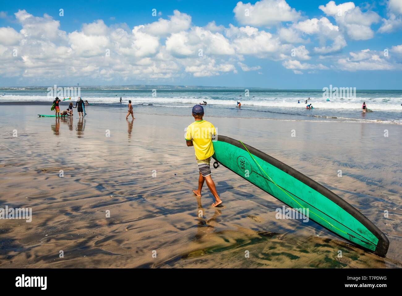 Surf tuition hi-res stock photography and images - Alamy