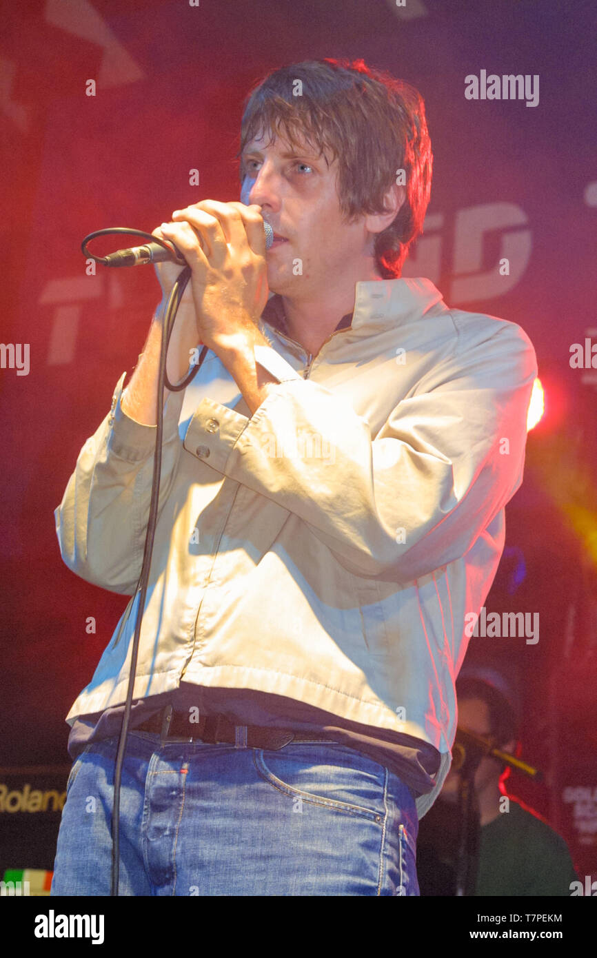 Regular Fries performing at the Reading Festival 2001 Stock Photo - Alamy