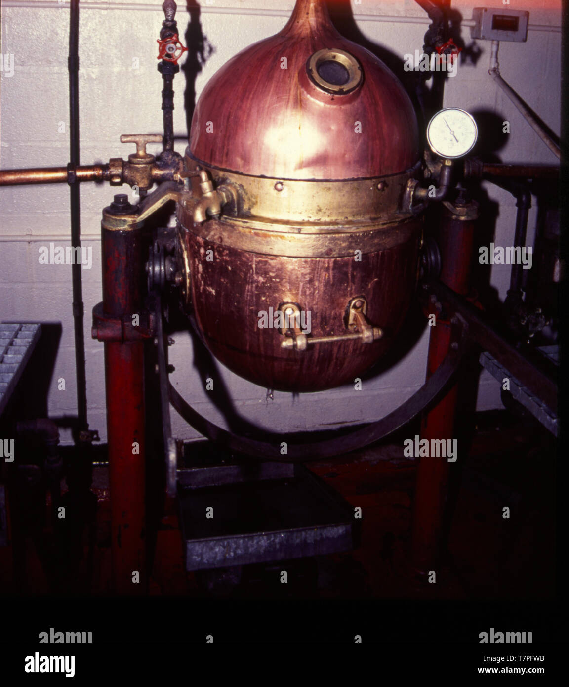 Vacuum boiling pan hi-res stock photography and images - Alamy