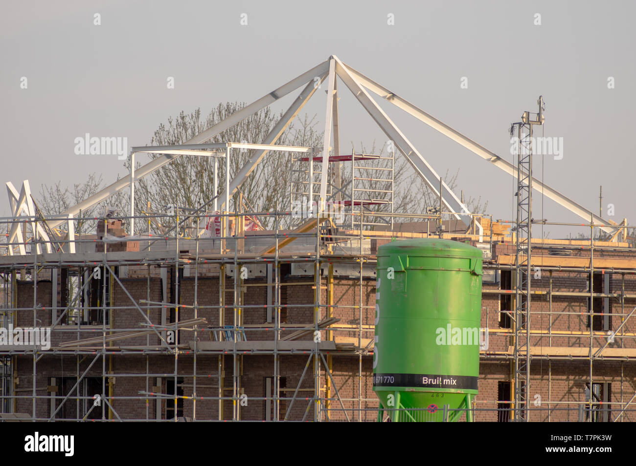 Concrete shell unfinished construction hi-res stock photography and ...