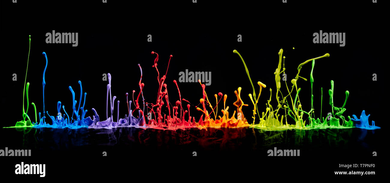 Linear line of Paint splashes from Audio Speaker bouncing Stock Photo ...